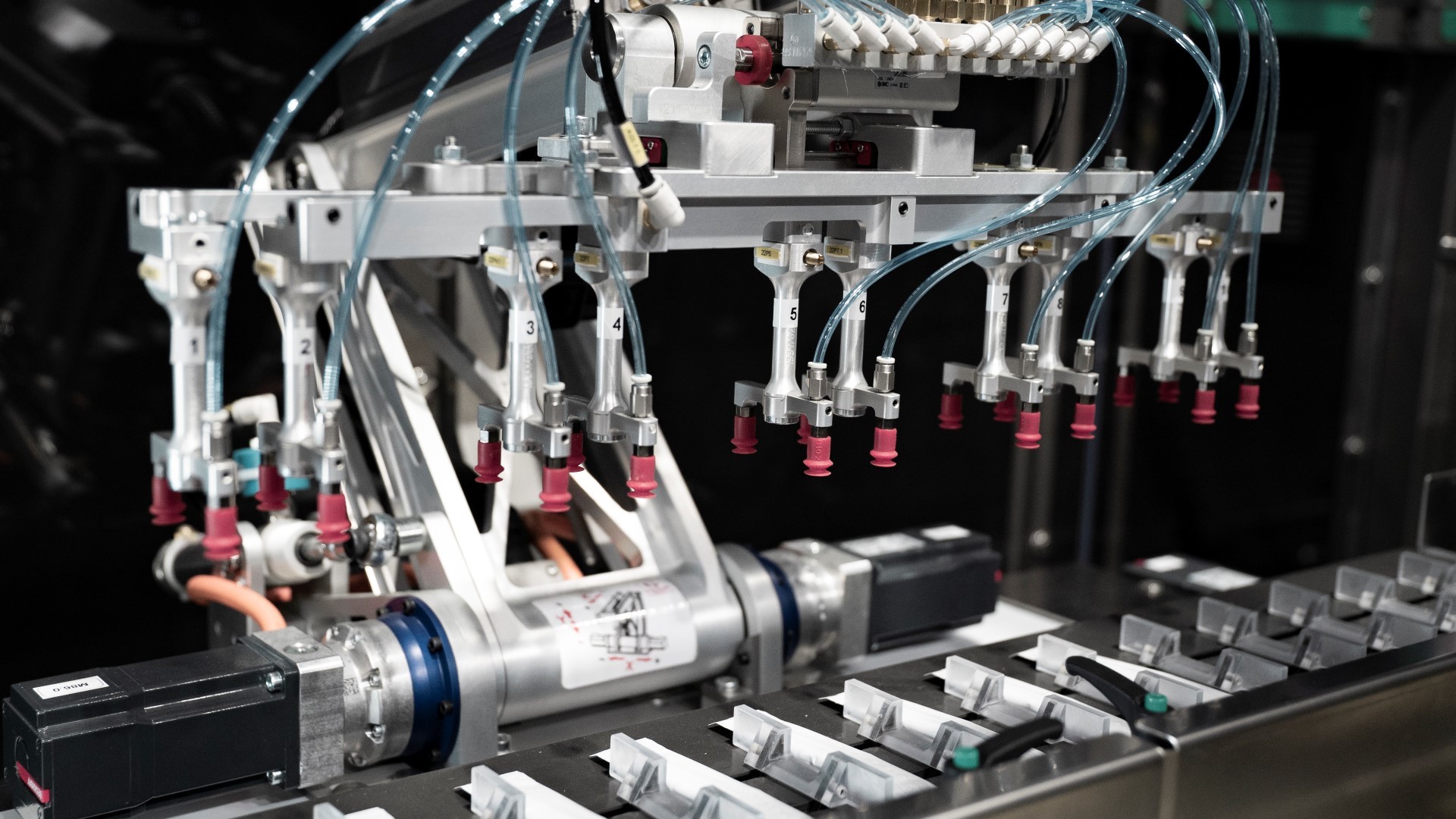 Stickpack filling line for pharmaceutical liquid products ...